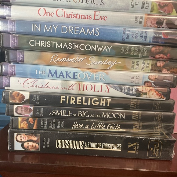 Storage & Organization | Selling Vhs Tapes And Vhs Stand All Together ...